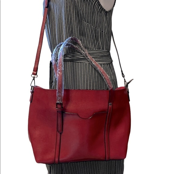 Bags | Deep Red Leather Tote Bag With Crossbody Shoulder Strap That Can ...